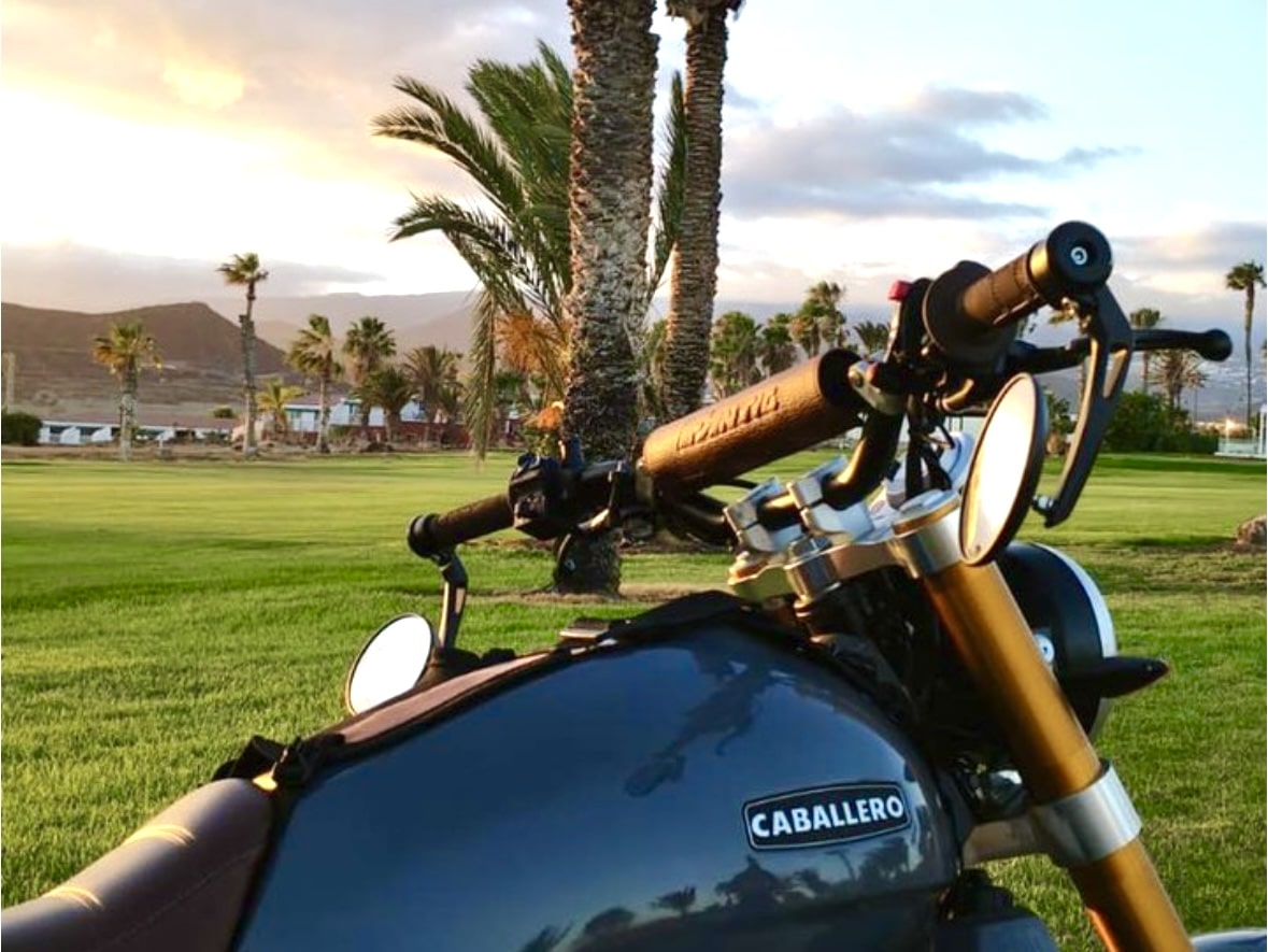 MOTOS TOPACIO (Playa de Las Américas)